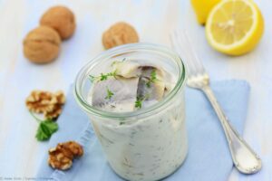 Heringssalat nach Hausfrauenart – Matjessalat nach Omas Rezept - Wunderbar!