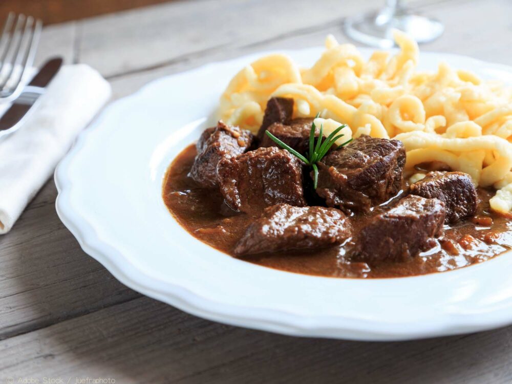 Gulasch Rezept von meiner Oma | Einfaches Rezept für Gulasch